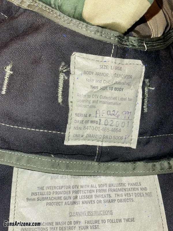 Bullet proof best Kevlar 400$ obo no sweat stains or smells | Tactical ...